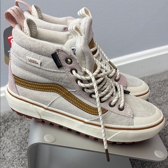 Vans | Shoes | Nwt Vans Ultra Cush Hightop Sneakers In Cream And Pink ...